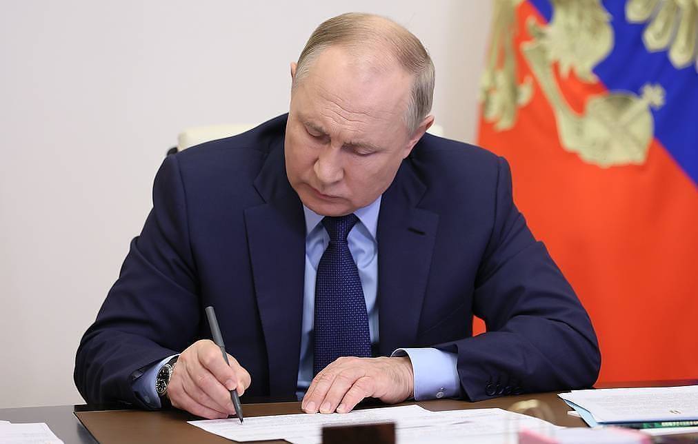 TRM - Vladimir Putin a ordonat sancţiuni împotriva Occidentului