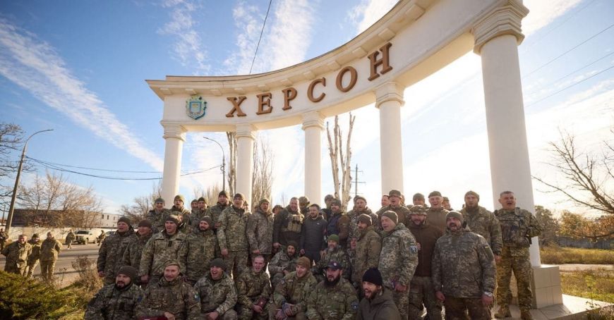 TRM - Volodymyr Zelensky visited the city of Kherson after the ...